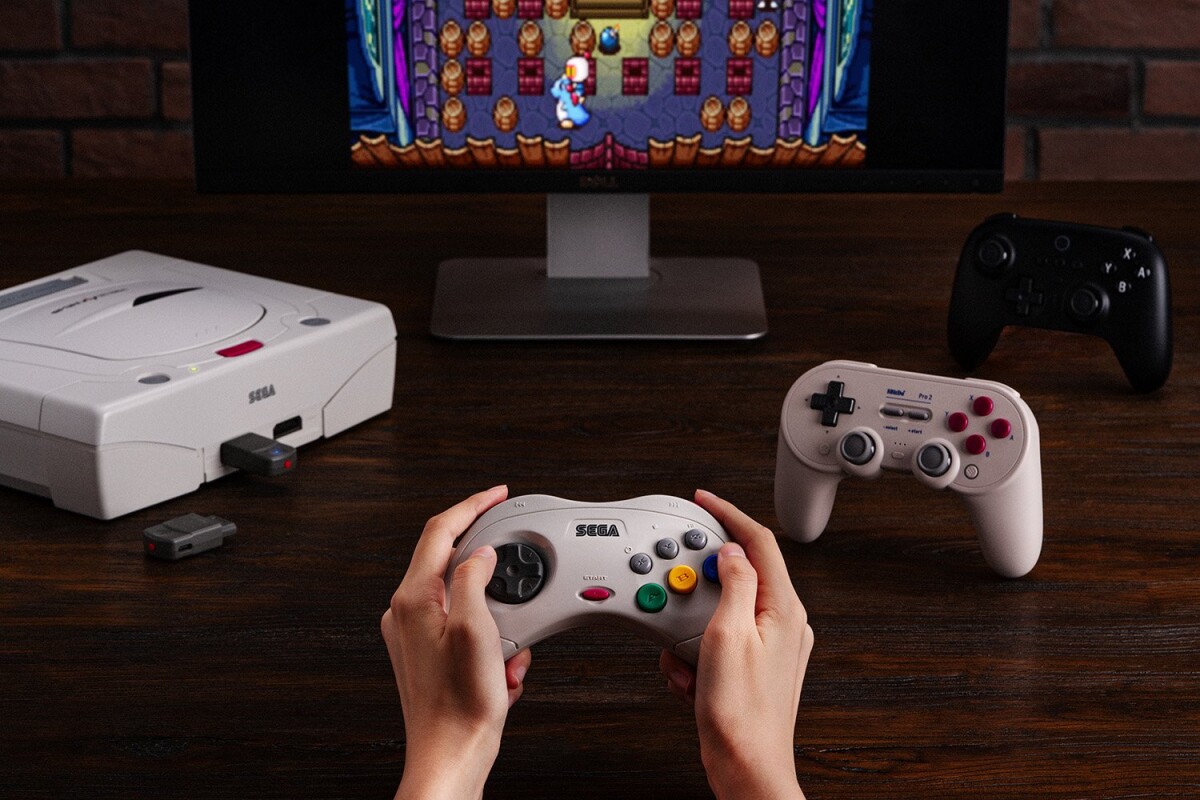 Køb 8bitdo Retro Receiver Saturn - Gucca.dk