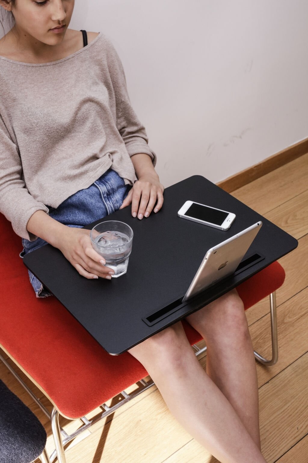 Kikkerland - Ibed Laptop Underlag - 50x40 Cm | Se tilbud og køb på Gucca.dk