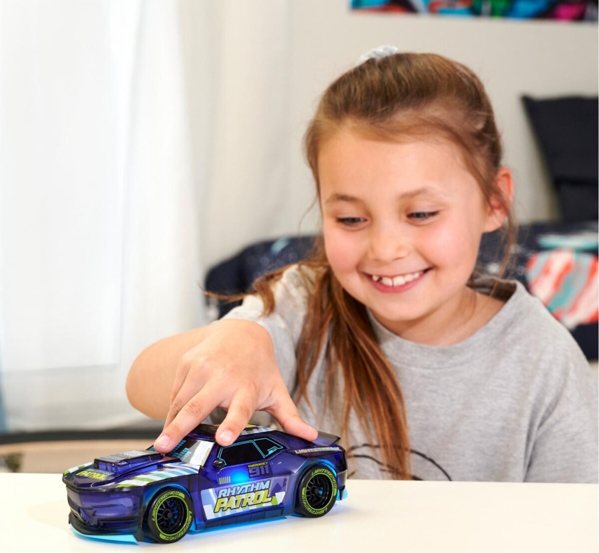 Dickie Toys - Politibil Legetøj Med Lyd Og Lys - Streets N Beatz | Se tilbud og køb på Gucca.dk