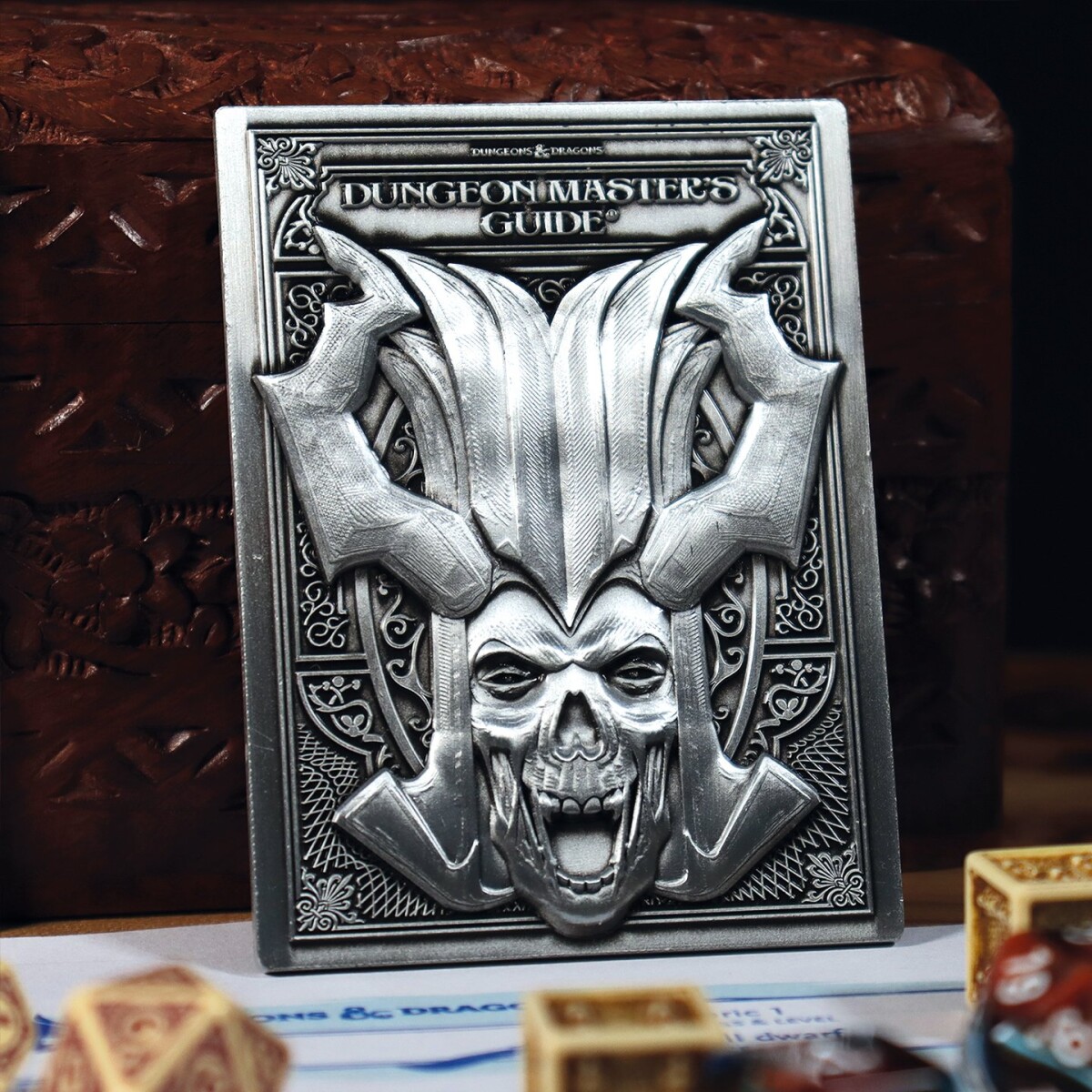 Køb Dungeons & Dragons Limited Edition Dungeon Masters Guide Ingot fra ...