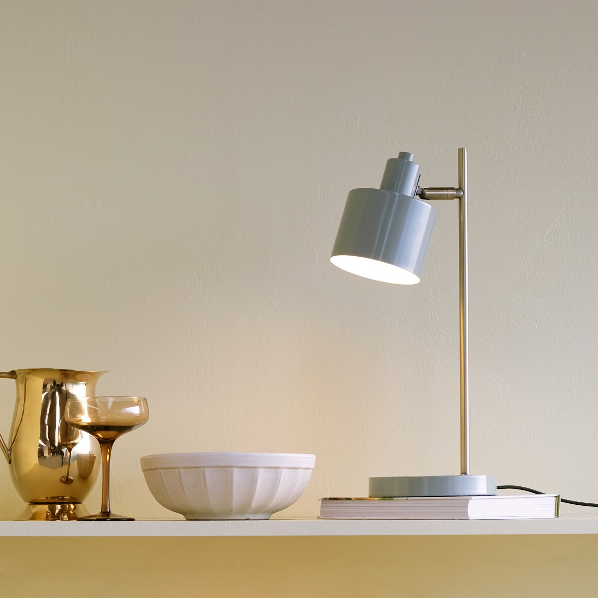 Køb Dyberg Larsen Bordlampe - Ocean - Oliven/ Messing - Gucca.dk