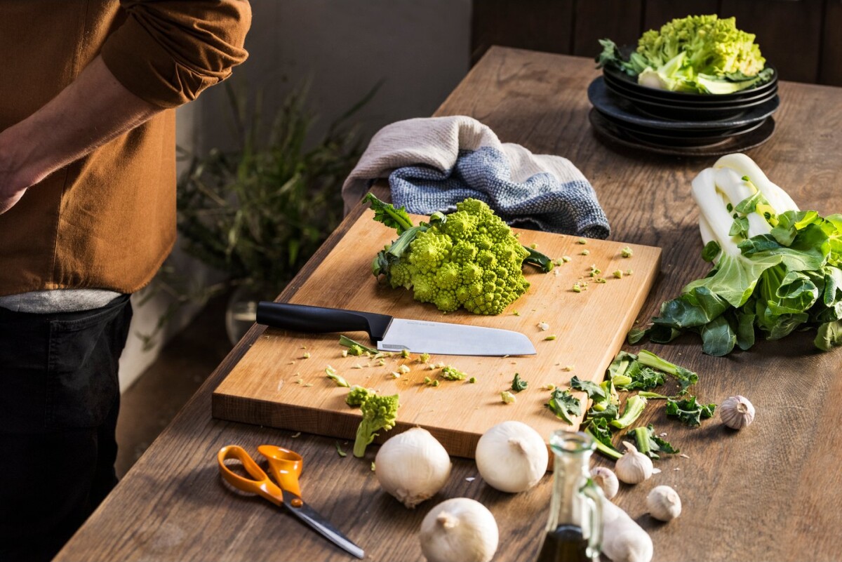 Køb Fiskars - Hard Edge Santoku Kniv - 16 Cm - Gucca.dk