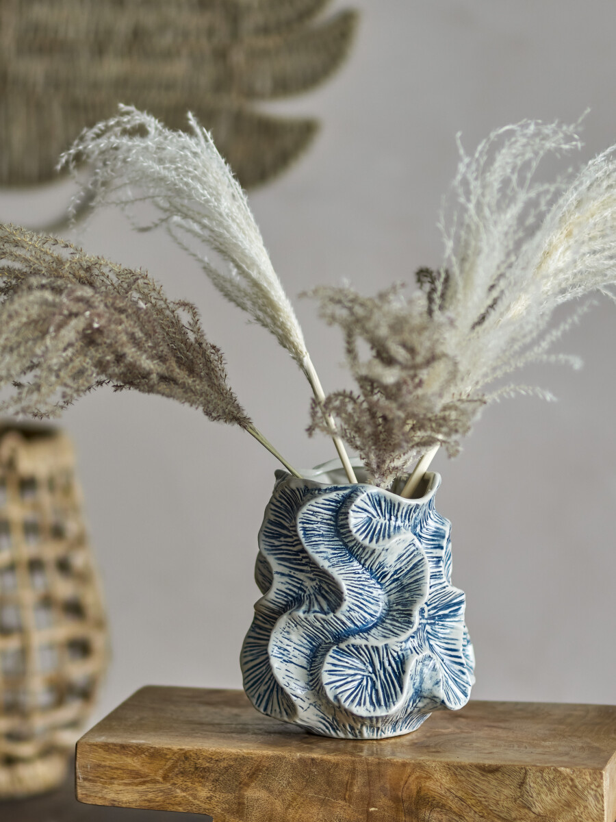 Køb Creative Collection - Guxi Vase - Blå - Stentøj - H 19,5 Cm - Gucca.dk