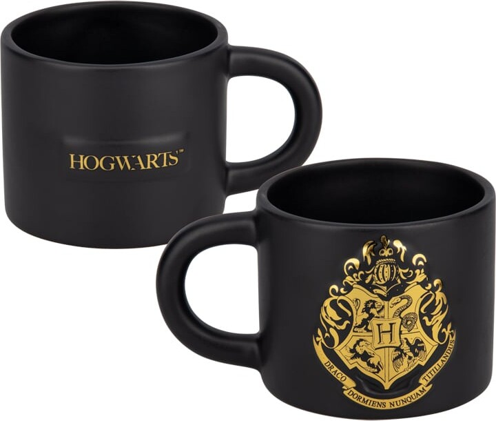 Køb Hogwarts Crest Embossed Mug fra Paladone - Gucca.dk