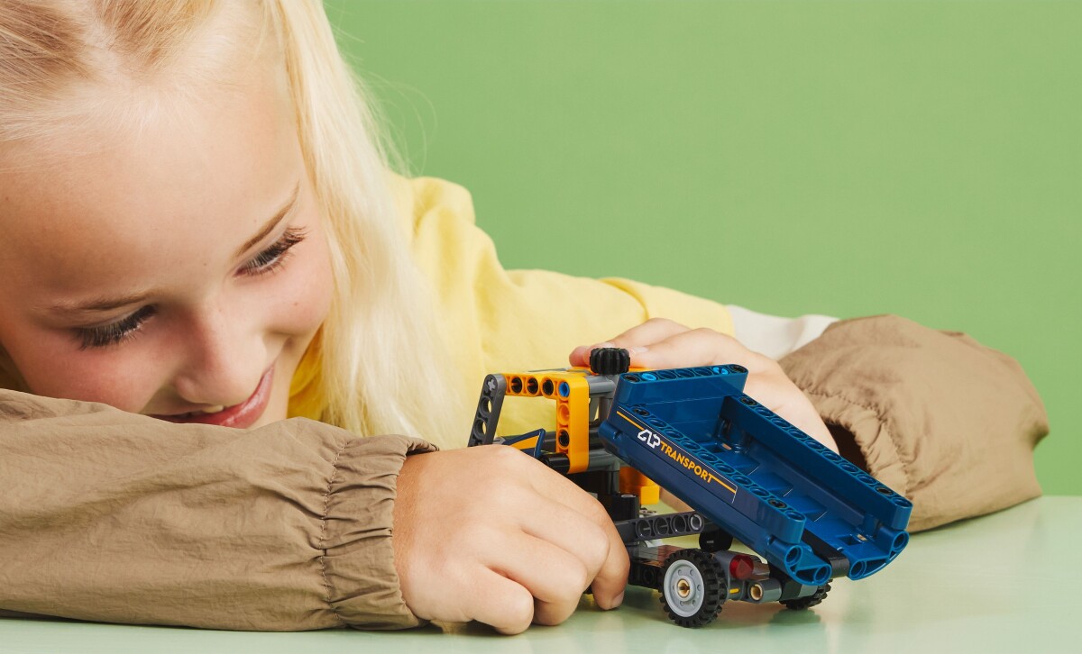 Lego Technic 2-in-1 - Lastbil Med Tippelad - 42147 | Se tilbud og køb ...