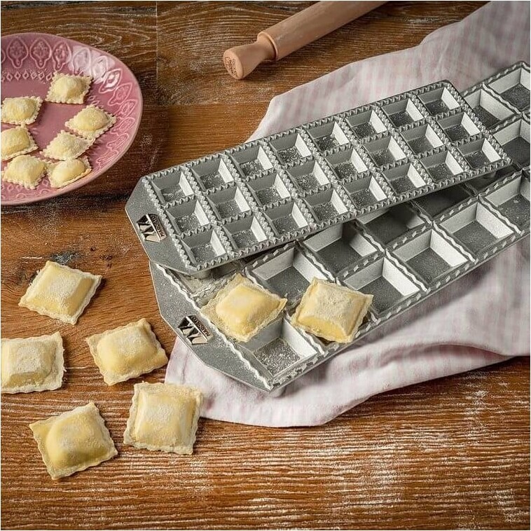 Køb Marcato - Ravioli Form - Firkantet 48 Stk 2,5 X 2,5 Cm - Gucca.dk