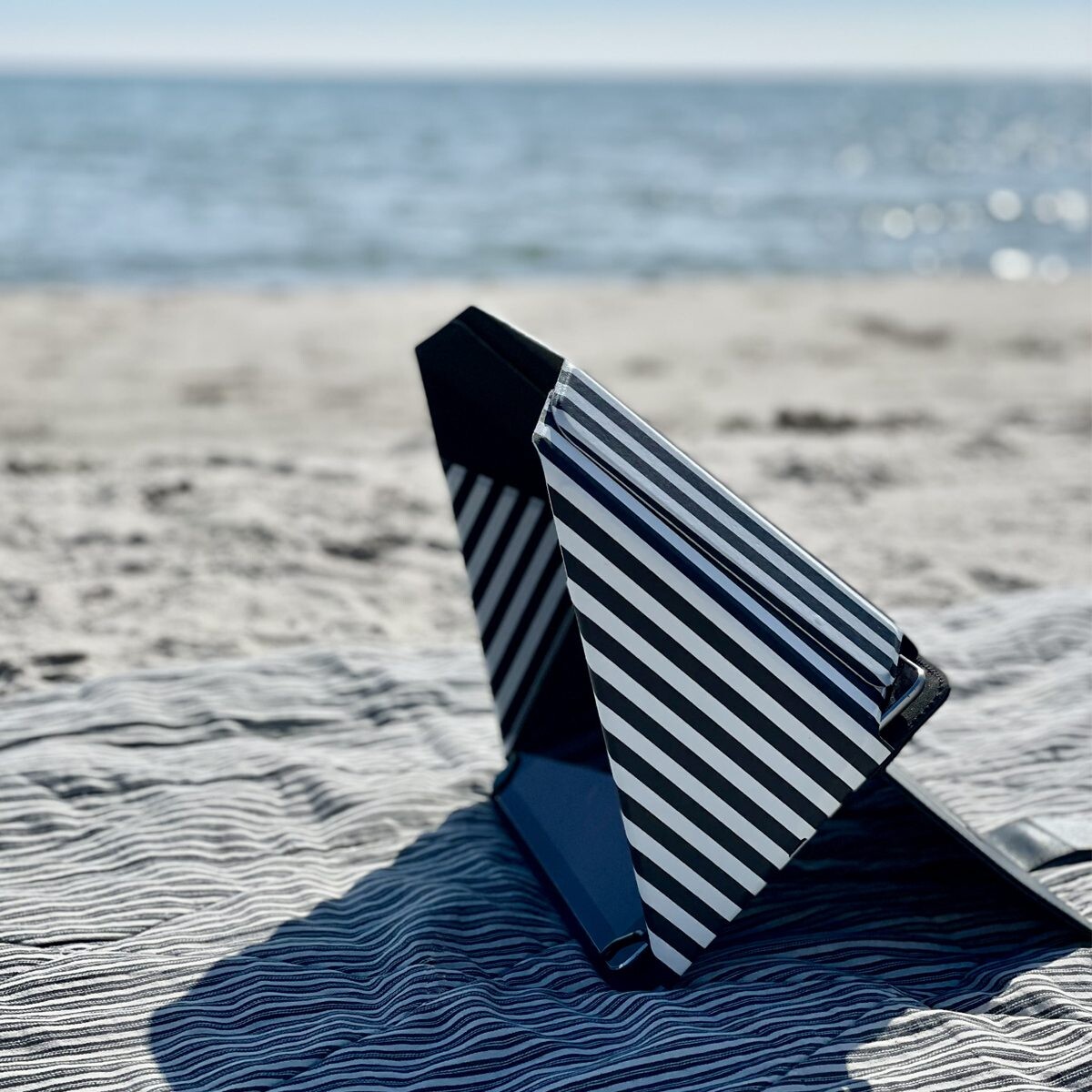 Philbert - Sun Shade & Privacy Cover Ipad/tablet 9,7''-11'', Striped ...