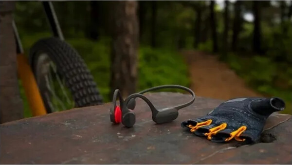 Køb Philips - Open-ear Trådløse Sports Høretelefoner - Taa5608bk - Gucca.dk