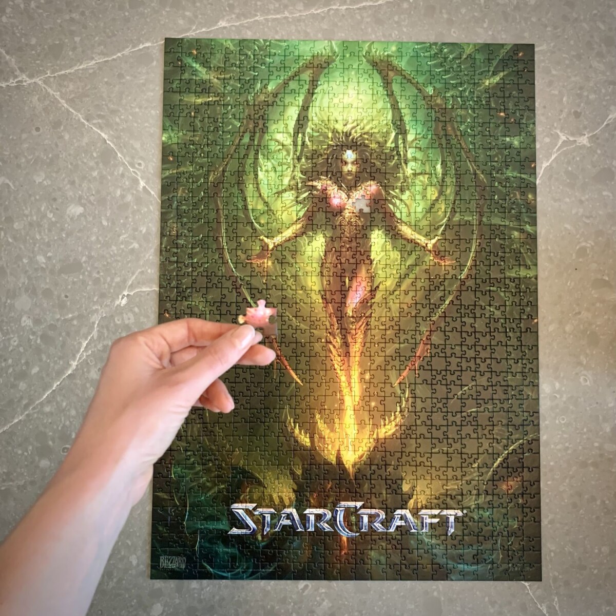 Starcraft - Kerrigan Puzzle Premium - 1000 Brikker | Se tilbud og køb ... Starcraft - Kerrigan Puzzle Premium - 1000 Brikker | Se tilbud og køb ...