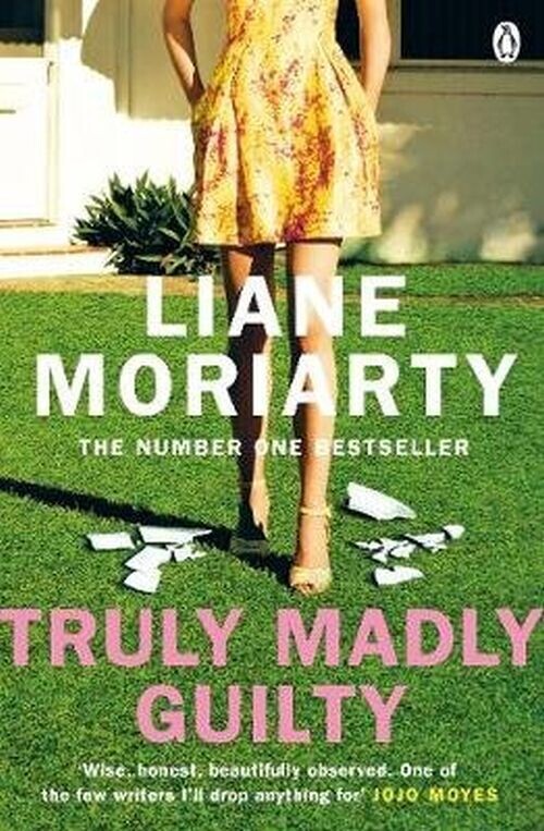 Truly Madly Guilty af Liane Moriarty - English Book - Gucca.dk