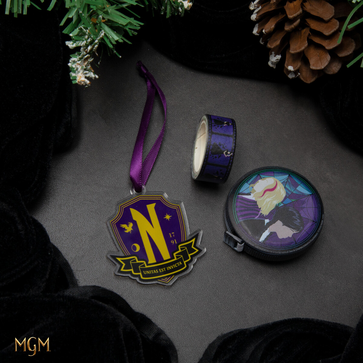 Wednesday Advent Calendar 2024 | Se tilbud og køb på Gucca.dk