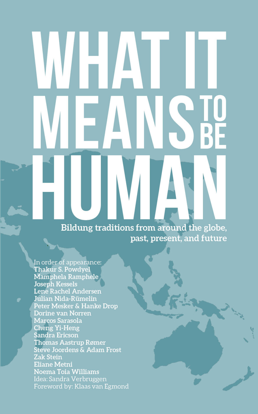 What It Means To Be Human af Thomas Aastrup Rømer - English Book - Gucca.dk
